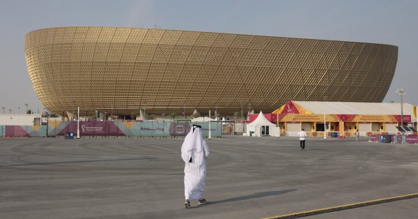 Зад блясъка на Мондиал 2022 Загинали работници по стадионите скъпа